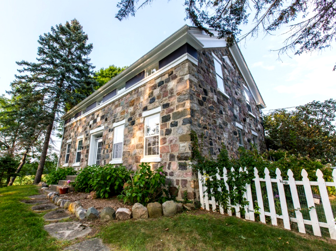 Old Stone Houses | A pinch of inspiration and interesting facts about ...